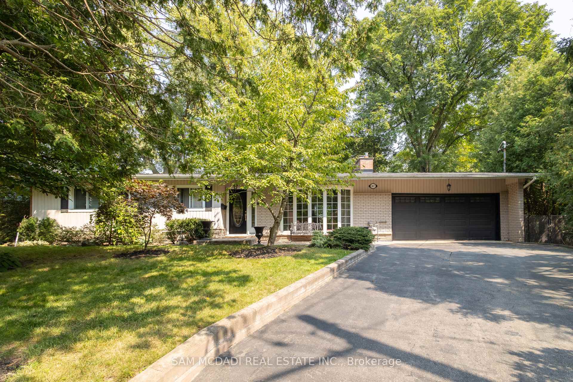 867 Sunningdale Bend, Mississauga, ON L5J 1G1