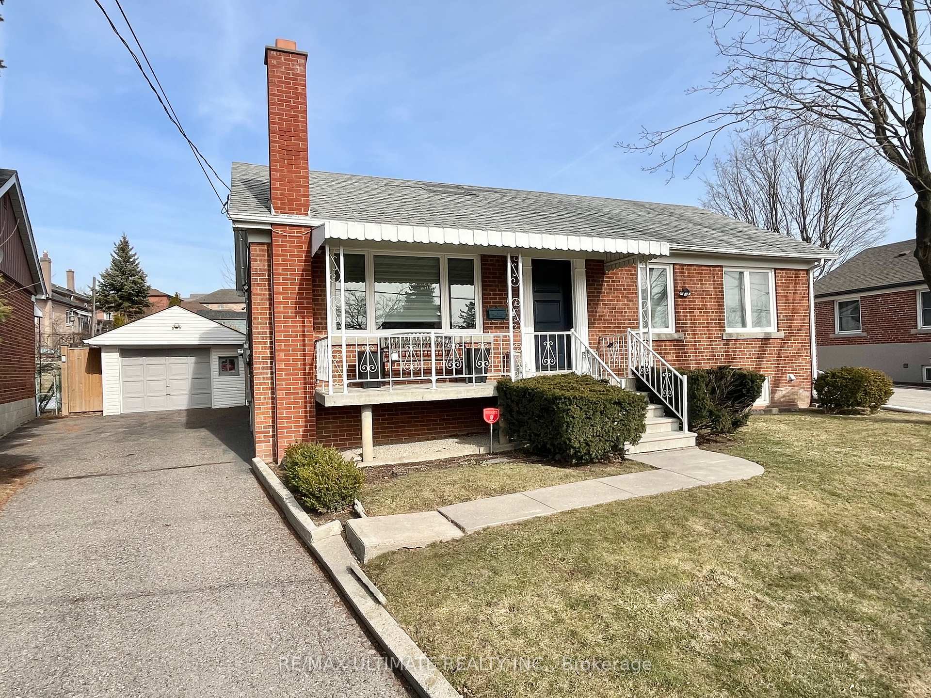 87 Culford Road, Toronto, ON M6M 4K2