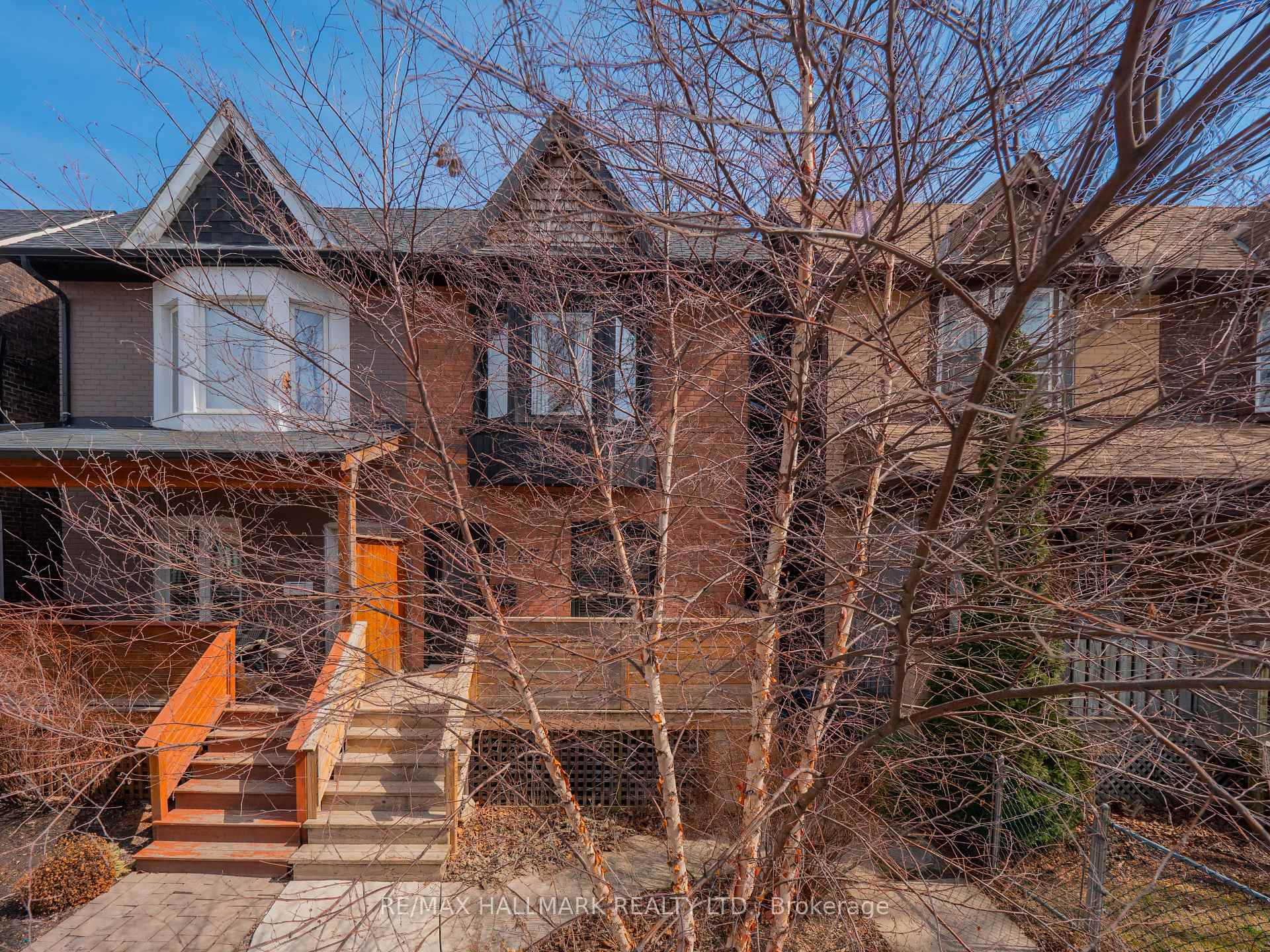 87 Empire Avenue, Toronto, ON M4M 2L3