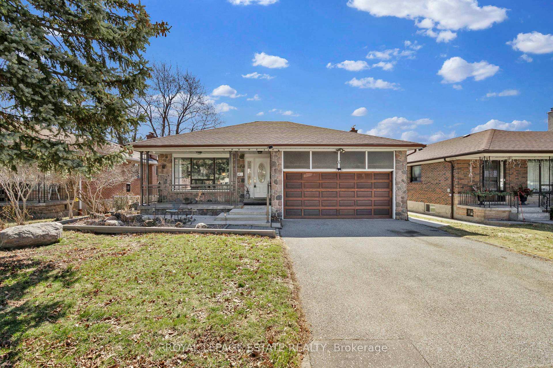 87 Margaret Avenue, Toronto, ON M2J 4C4