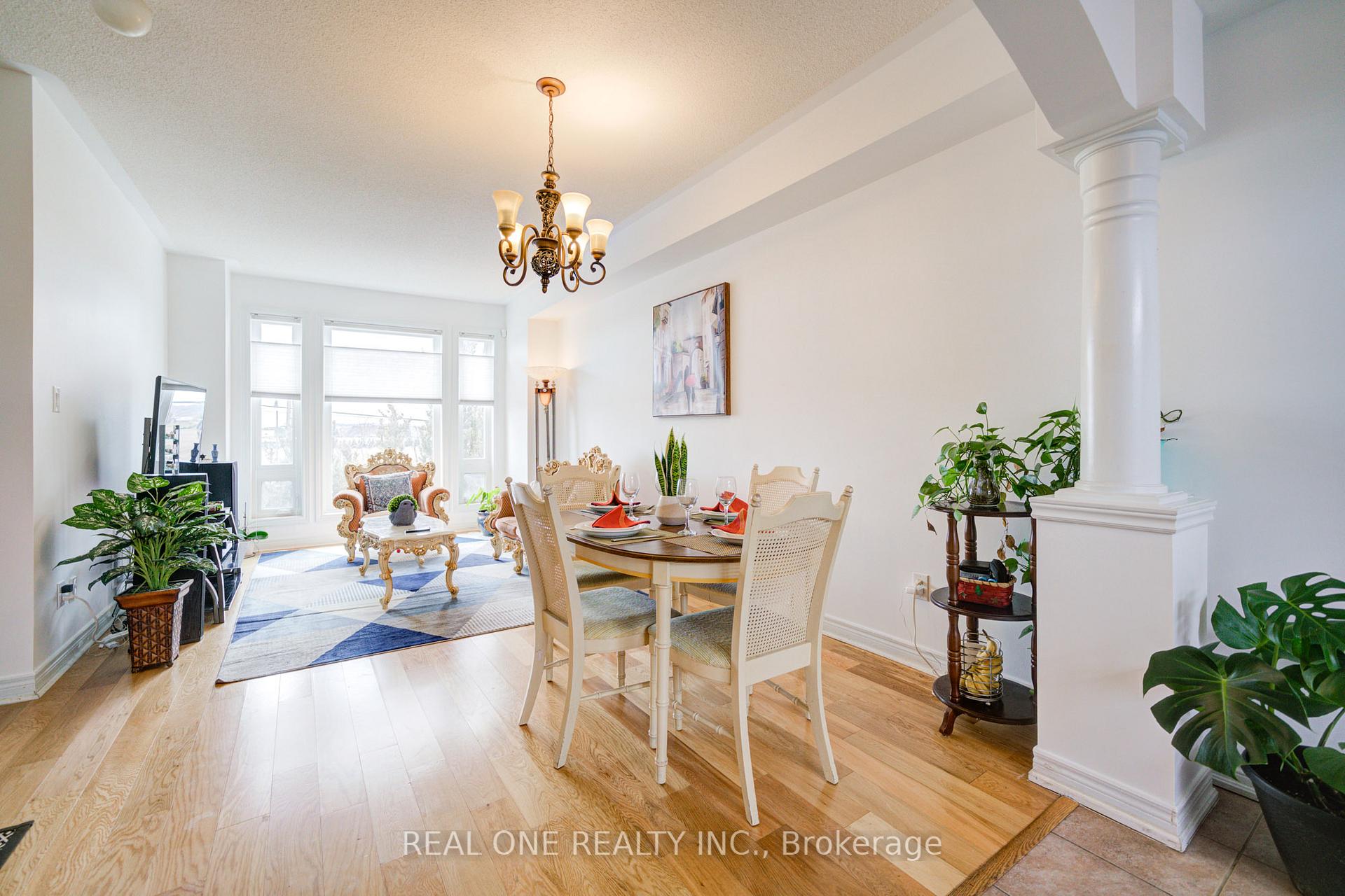 87 Zokol Drive, Aurora, ON L4G 0B7