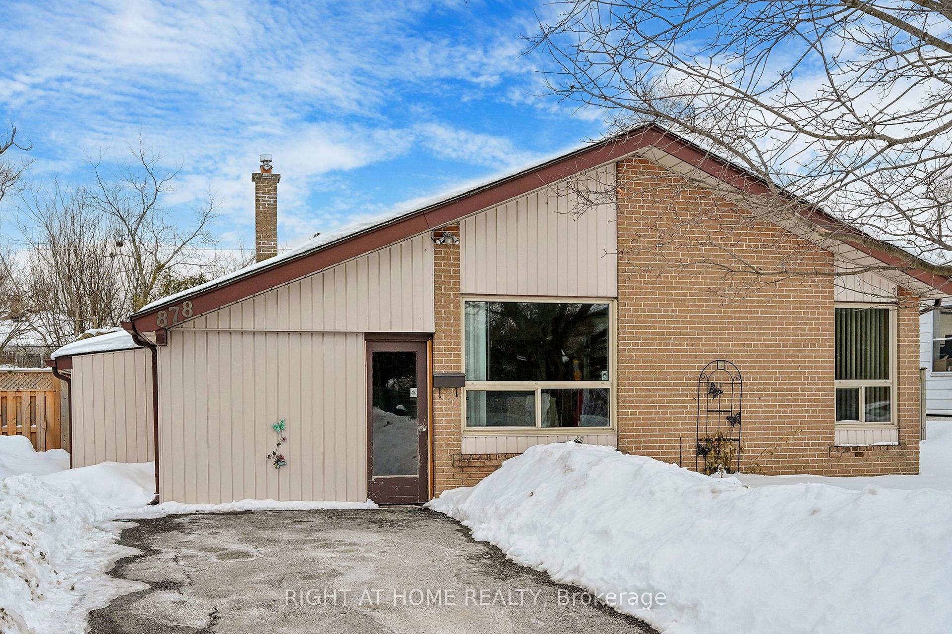 878 Reytan Boulevard, Pickering, ON L1W 1Y5