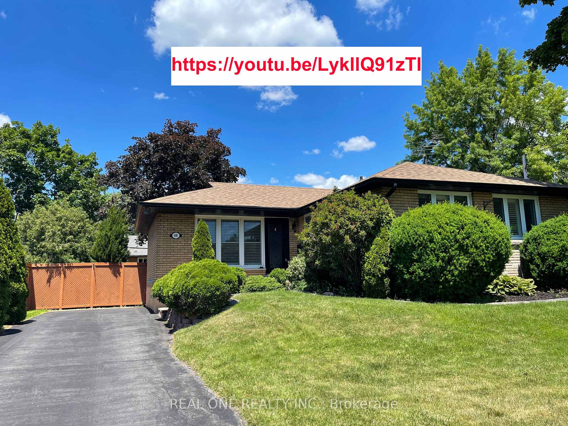 88 Foxbar Road, Burlington, ON L7L 2Z6
