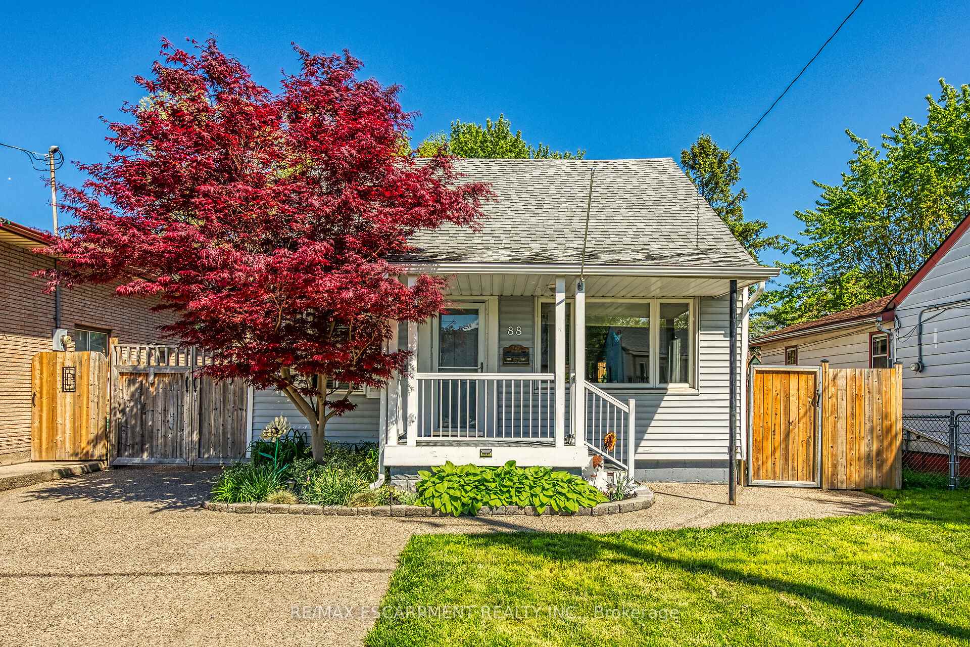 88 Julian Avenue, Hamilton, ON L8H 5R7