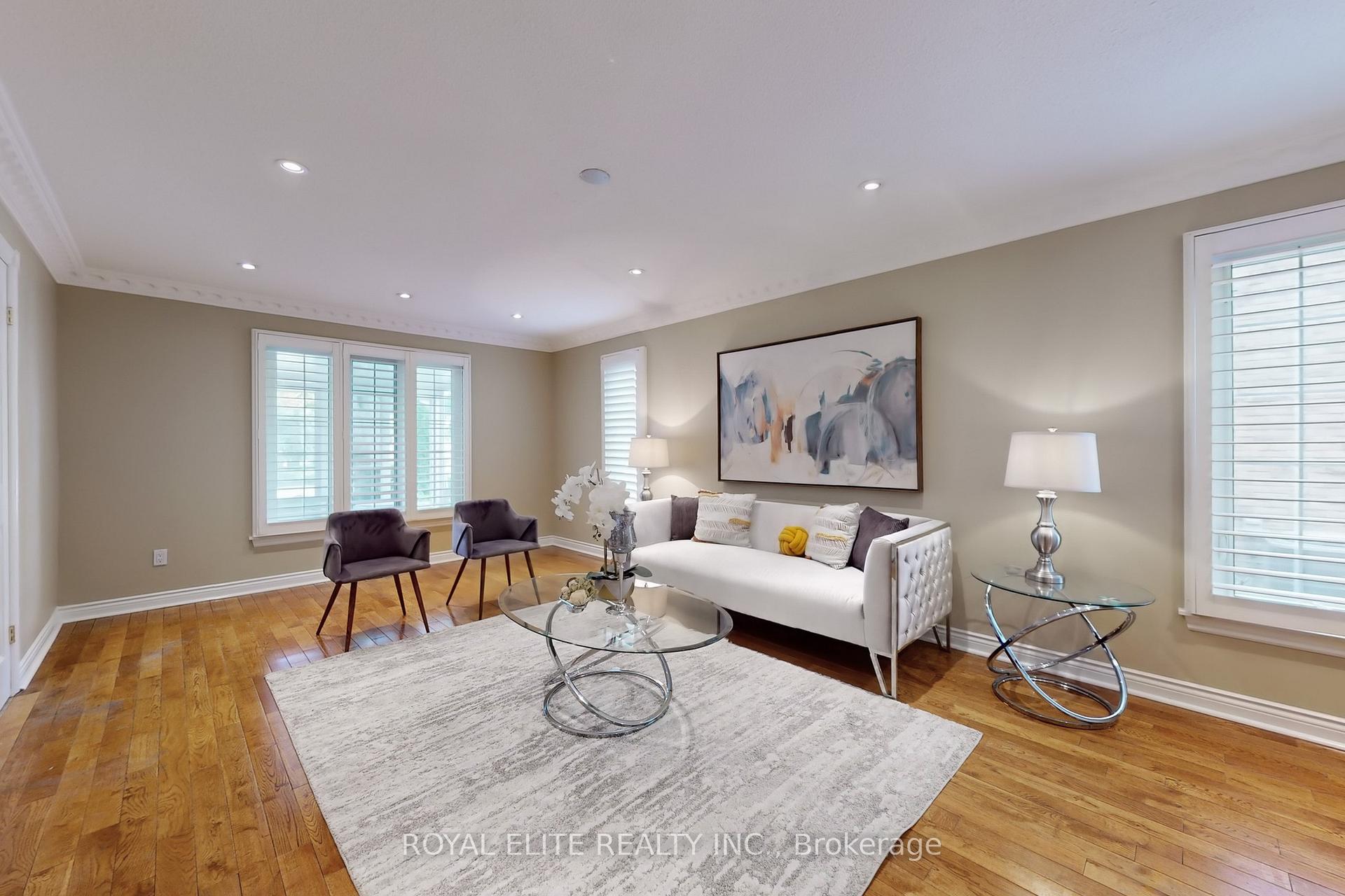 Toronto Real Estate MLS® Listings & Houses For Sale