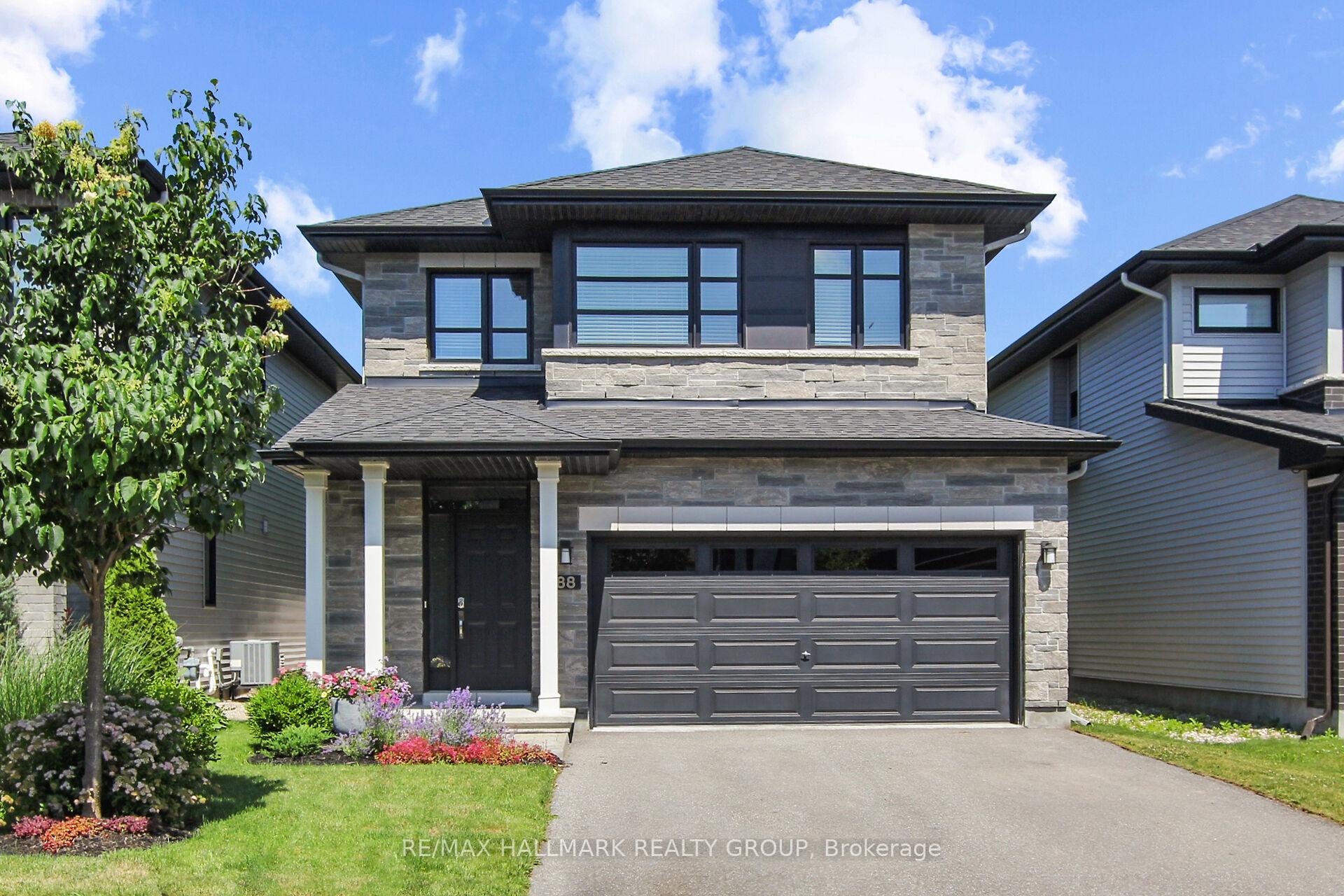 88 Palfrey Way, Kanata, ON K2S 1E7
