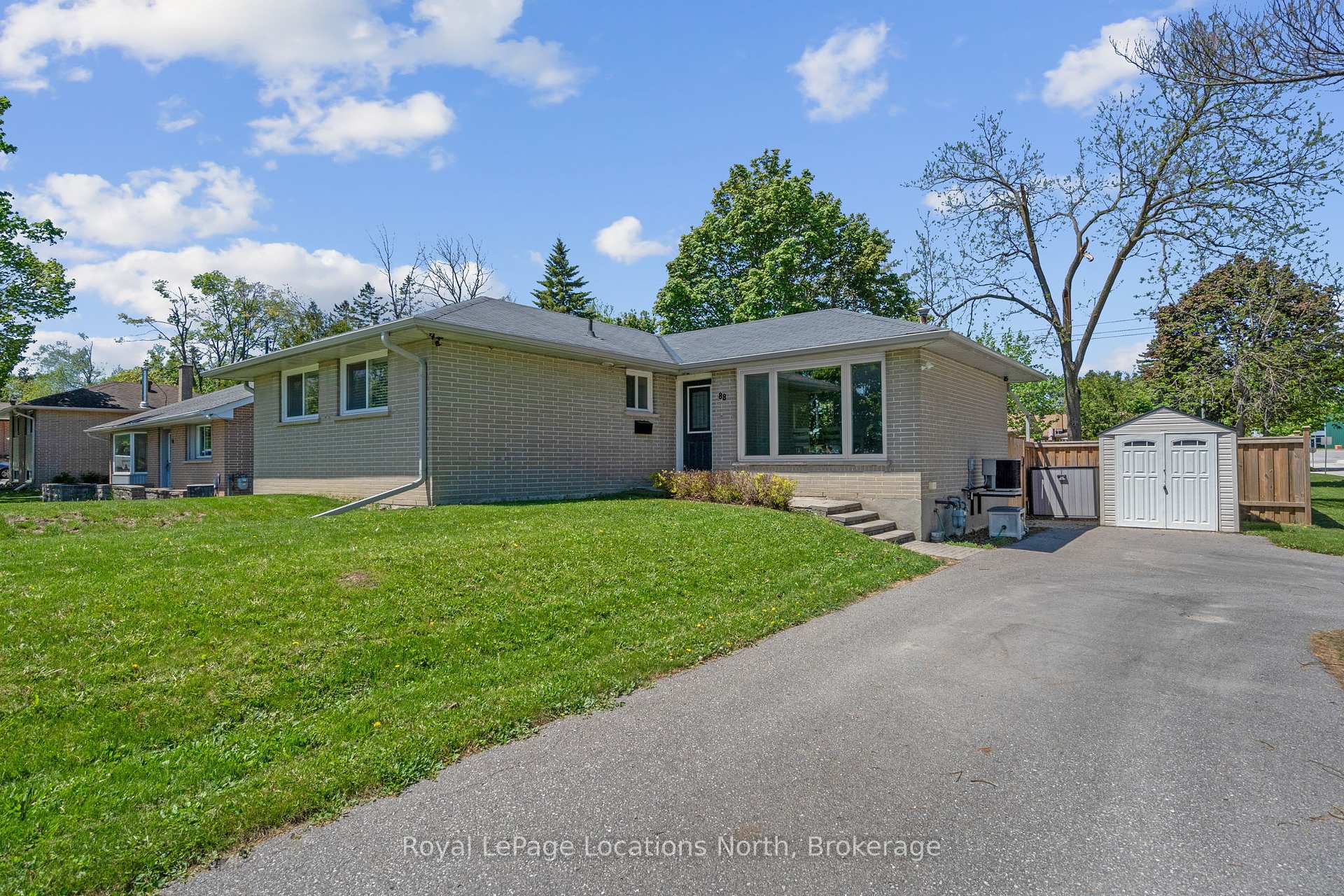 88 Rose Street, Barrie, ON L4M 2T2