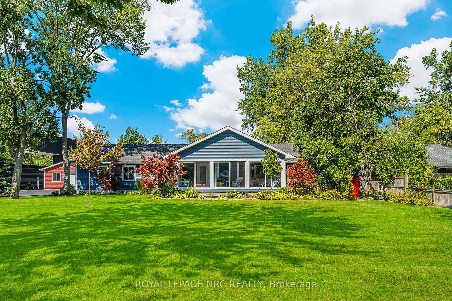 880 Edgemere Road, Fort Erie, ON L2A 1A8