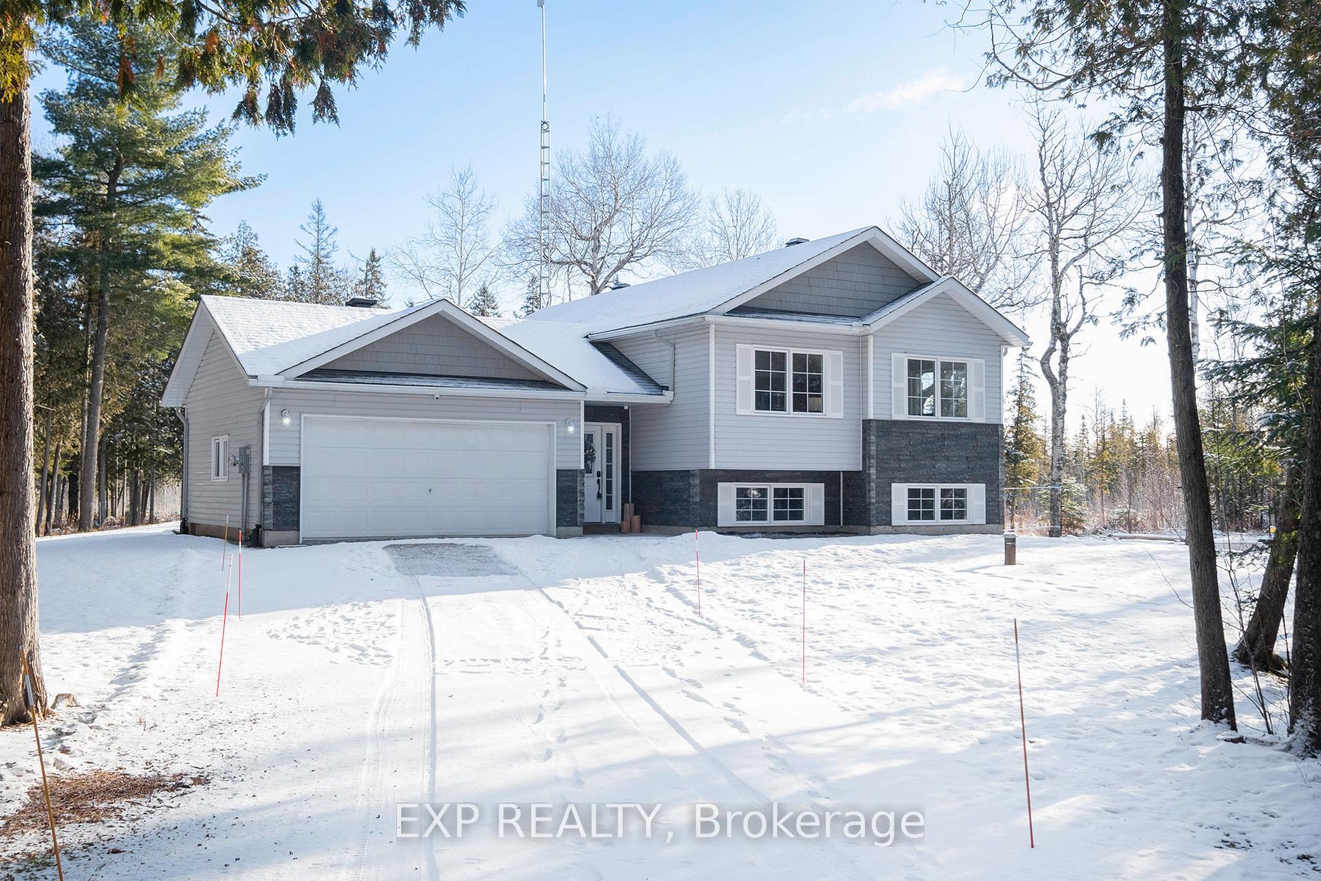 883 Pinery Road, Montague, ON K7A 4S7