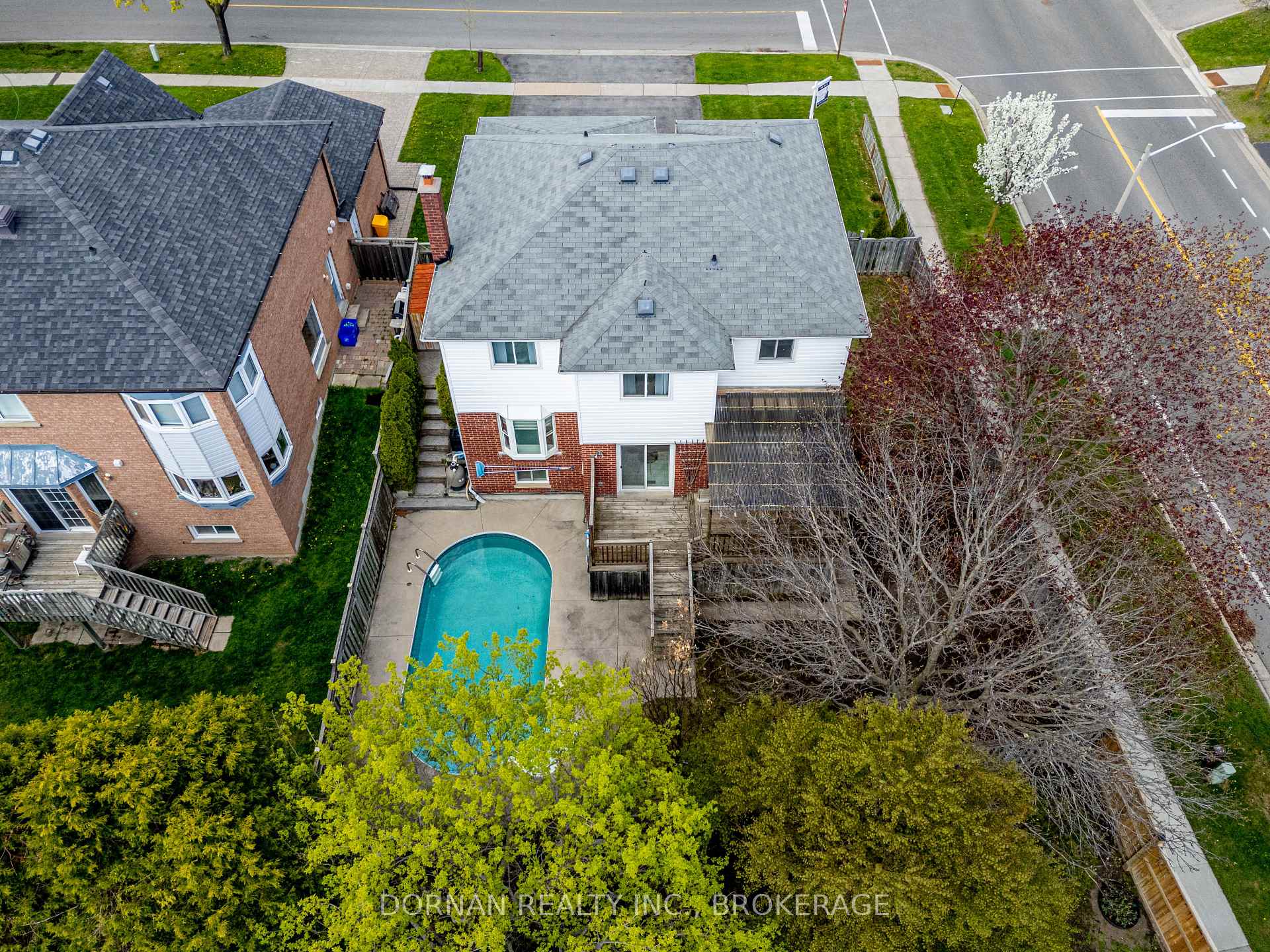 885 Corbetts Road, Oshawa, ON L1K 2E1