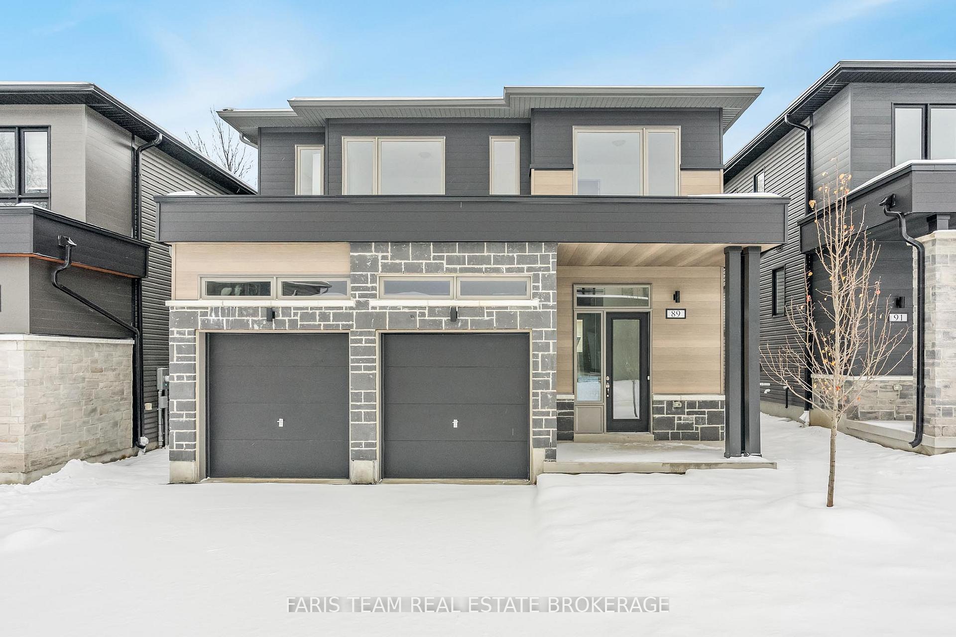 89 Berkely Street, Wasaga Beach, ON L9Z 2N5