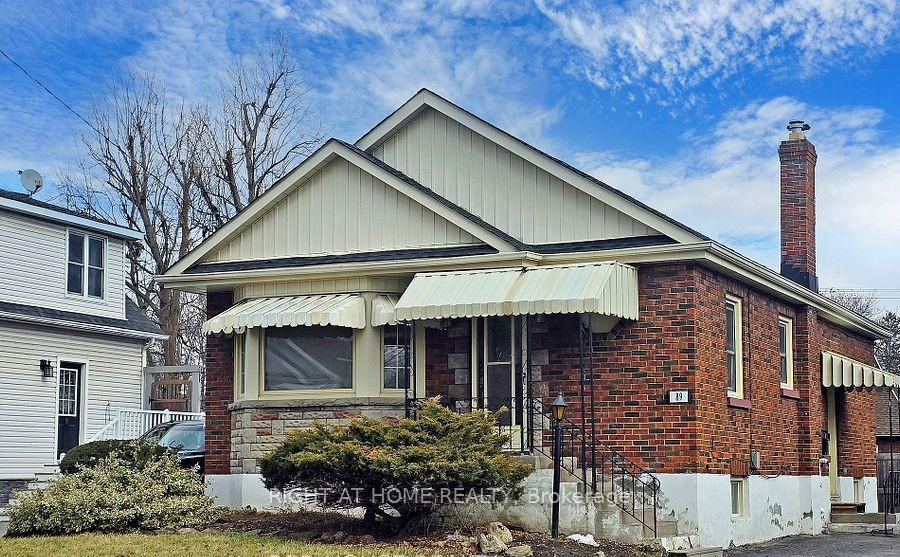89 Chadburn Street, Oshawa, ON L1H 5T9