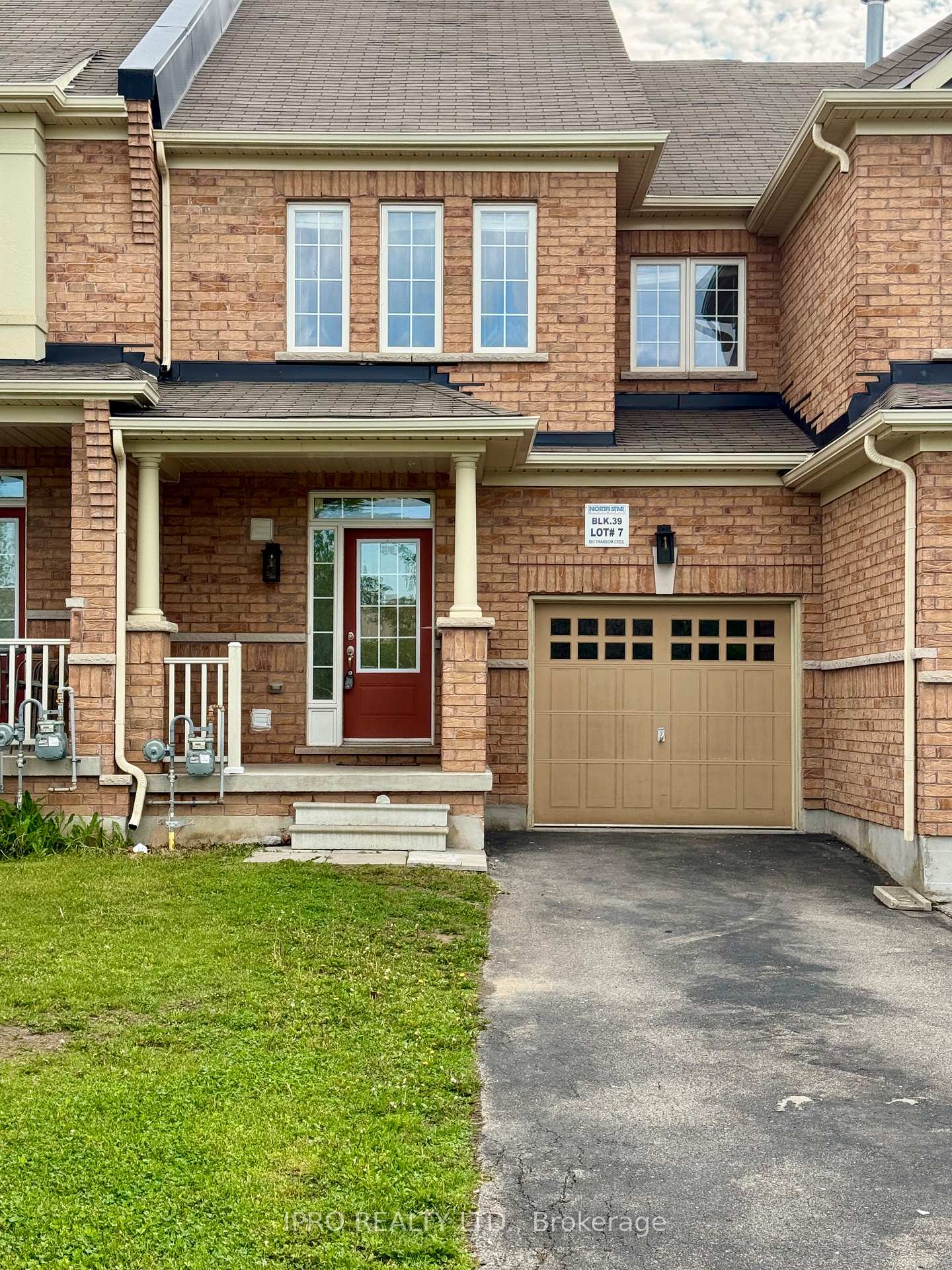 893 Transom Crescent, Milton, ON L9T 8K4