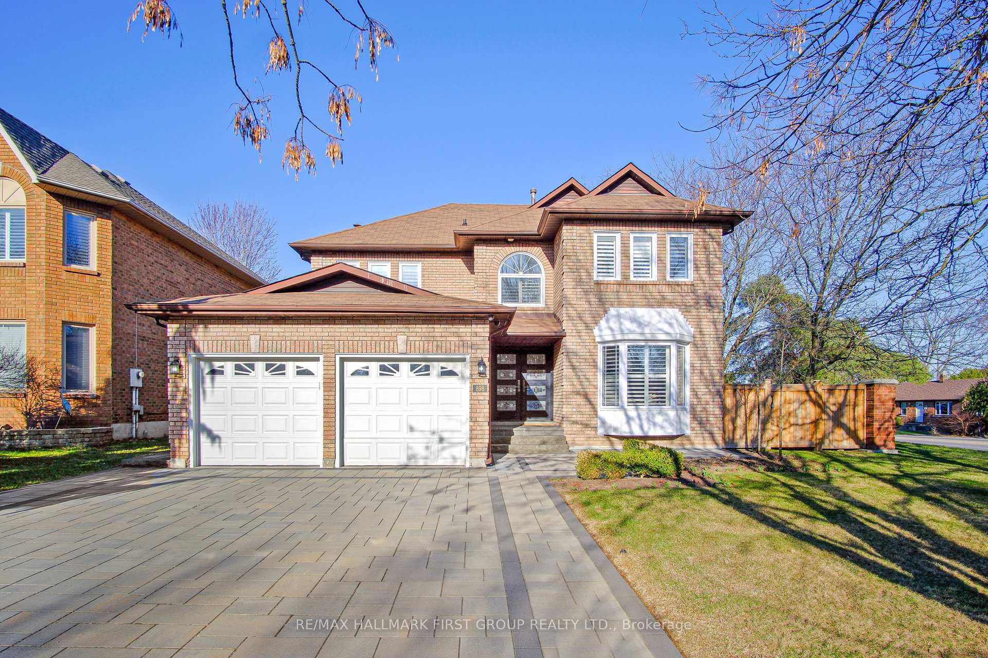 898 Darwin Drive, Pickering, ON L1X 2P8