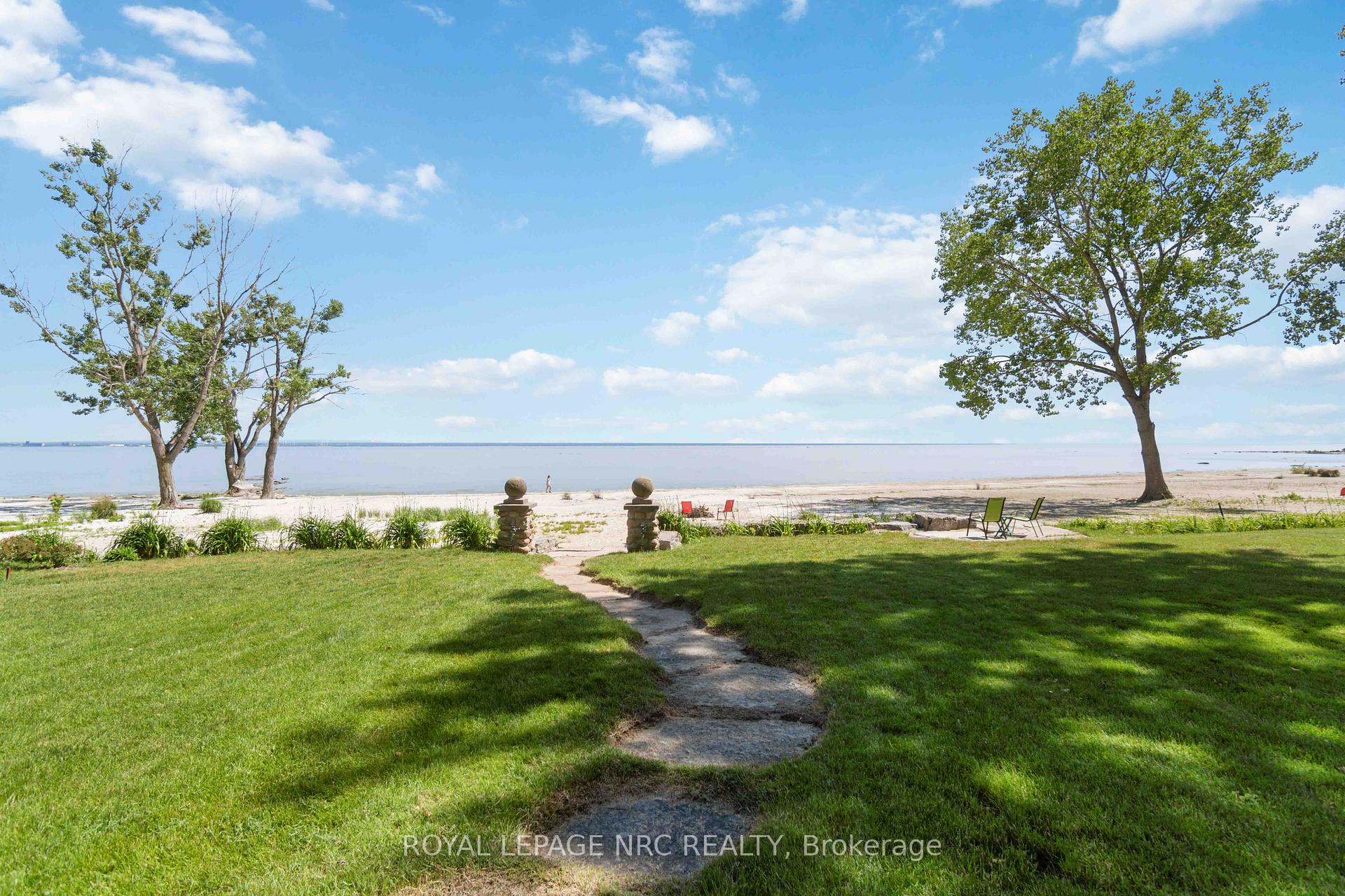 899 EDGEMERE Road, Fort Erie, ON L2A 1A7