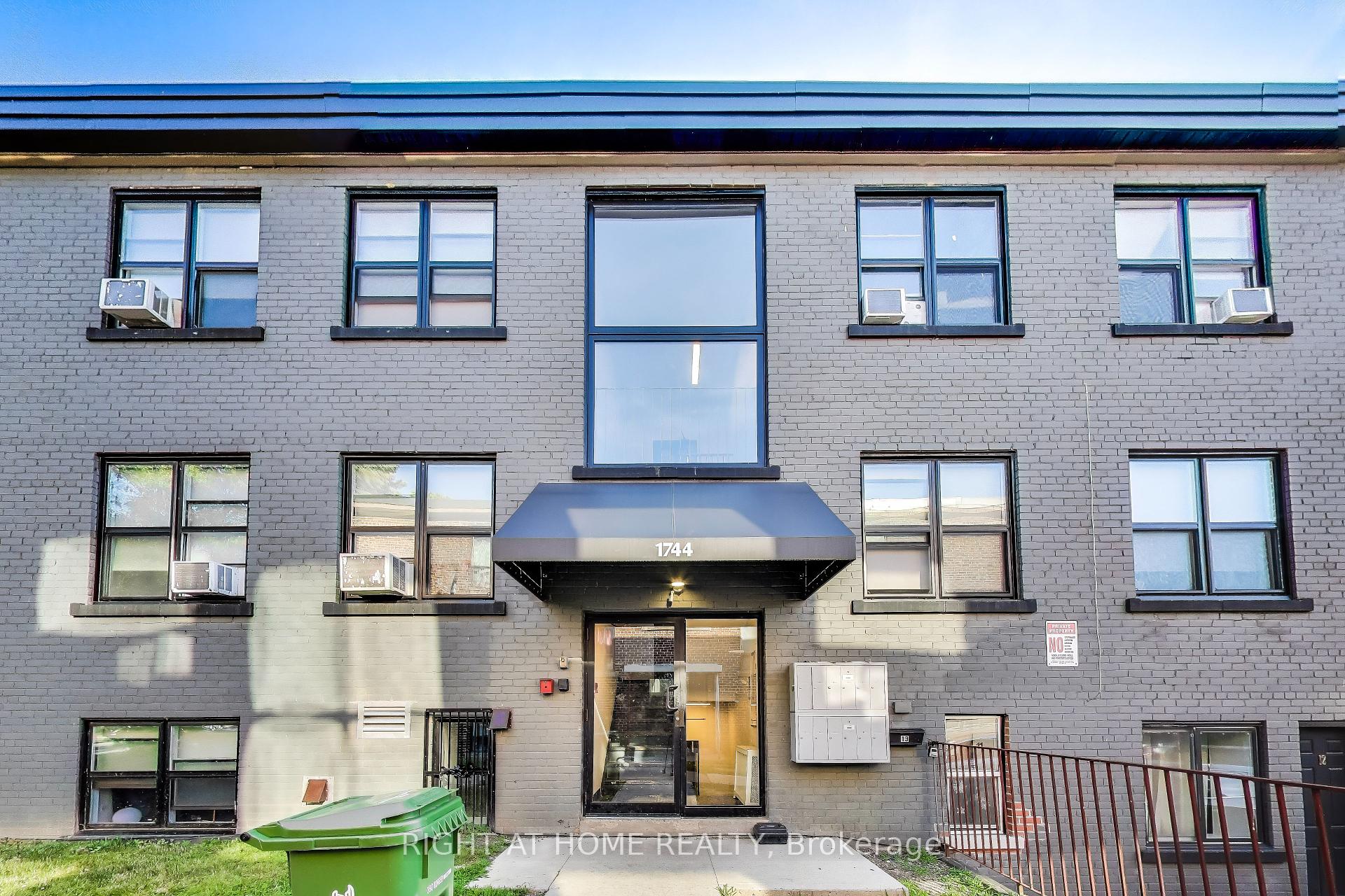 9 - 1744 Wilson Avenue, Toronto, ON M3L 1A8