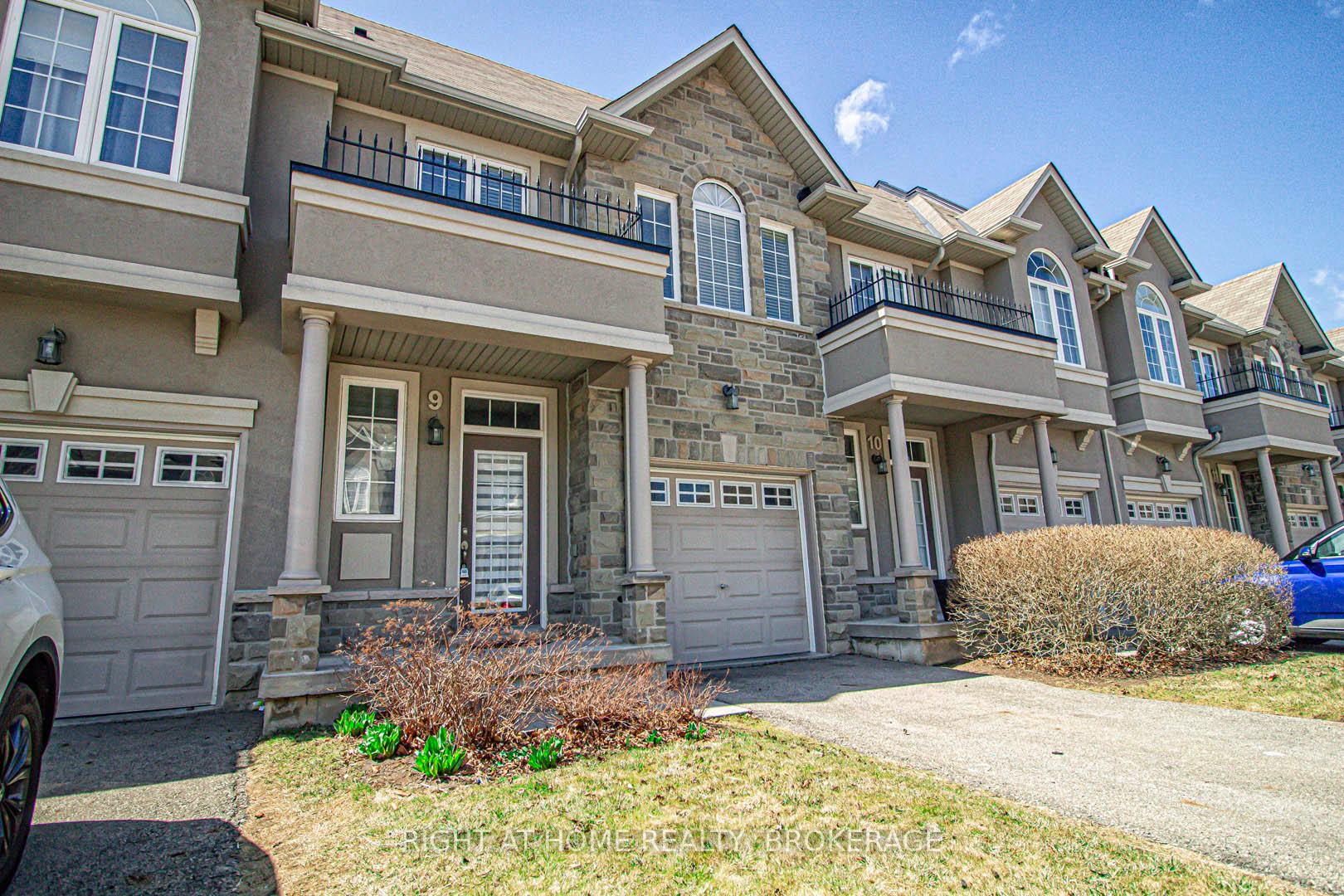 9 - 370 Stonehenge Drive, Hamilton, ON L9K 0H9