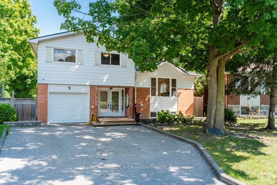 9 BEECHCROFT Circle, Barrie, ON L4M 4Y4