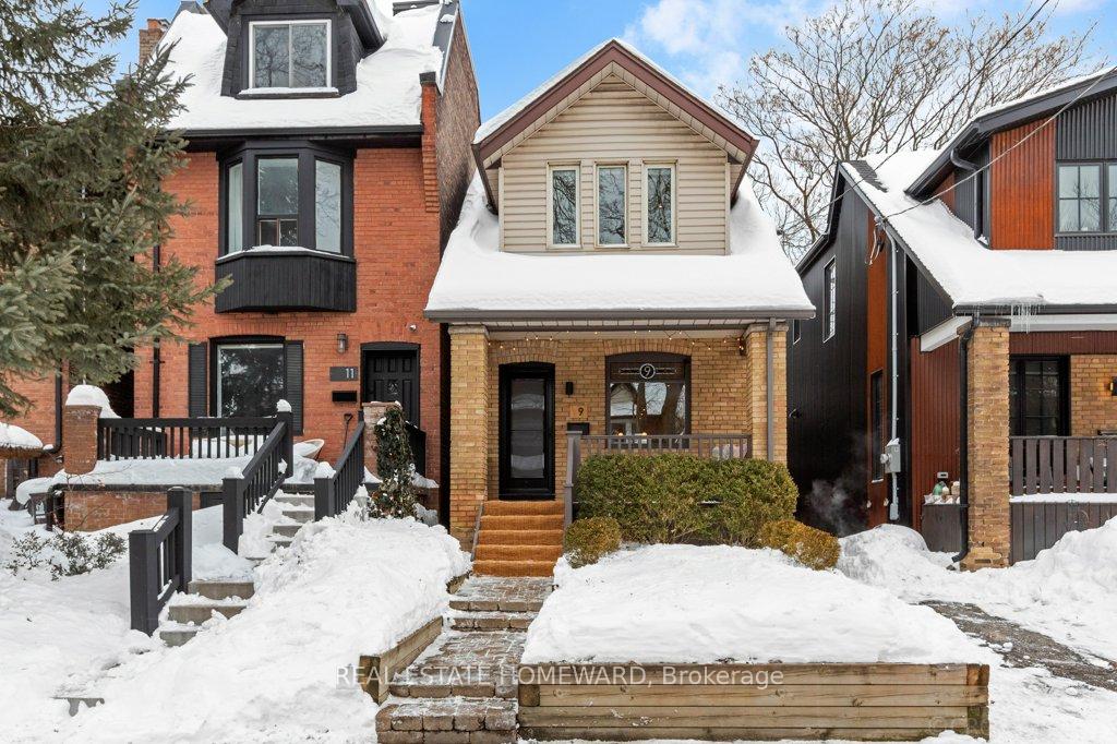 9 Bertmount Avenue, Toronto, ON M4M 2X8