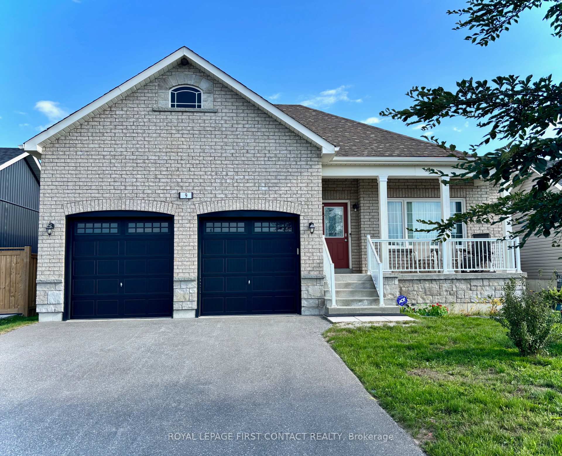9 Beverly Street, Springwater, ON L0L 1P0