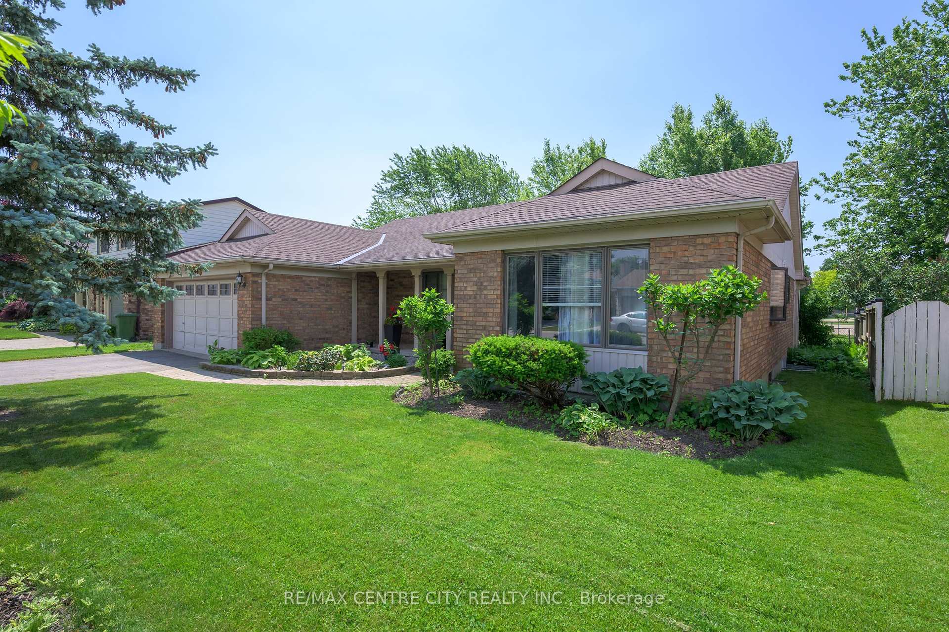 9 Bonnie Place, St. Thomas, ON N5R 5W3