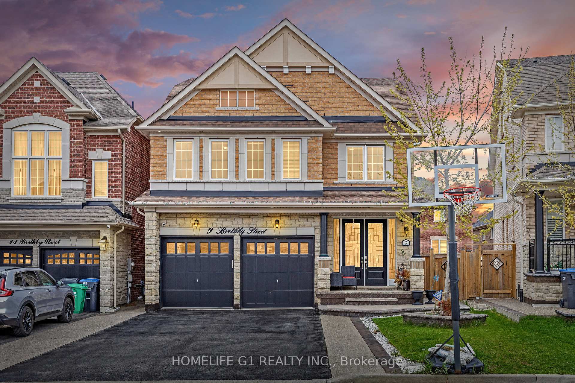 9 Brethby Street, Caledon, ON L7C 3W2