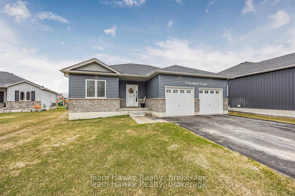 9 Cardinal Court, Tay, ON L0K 2A0