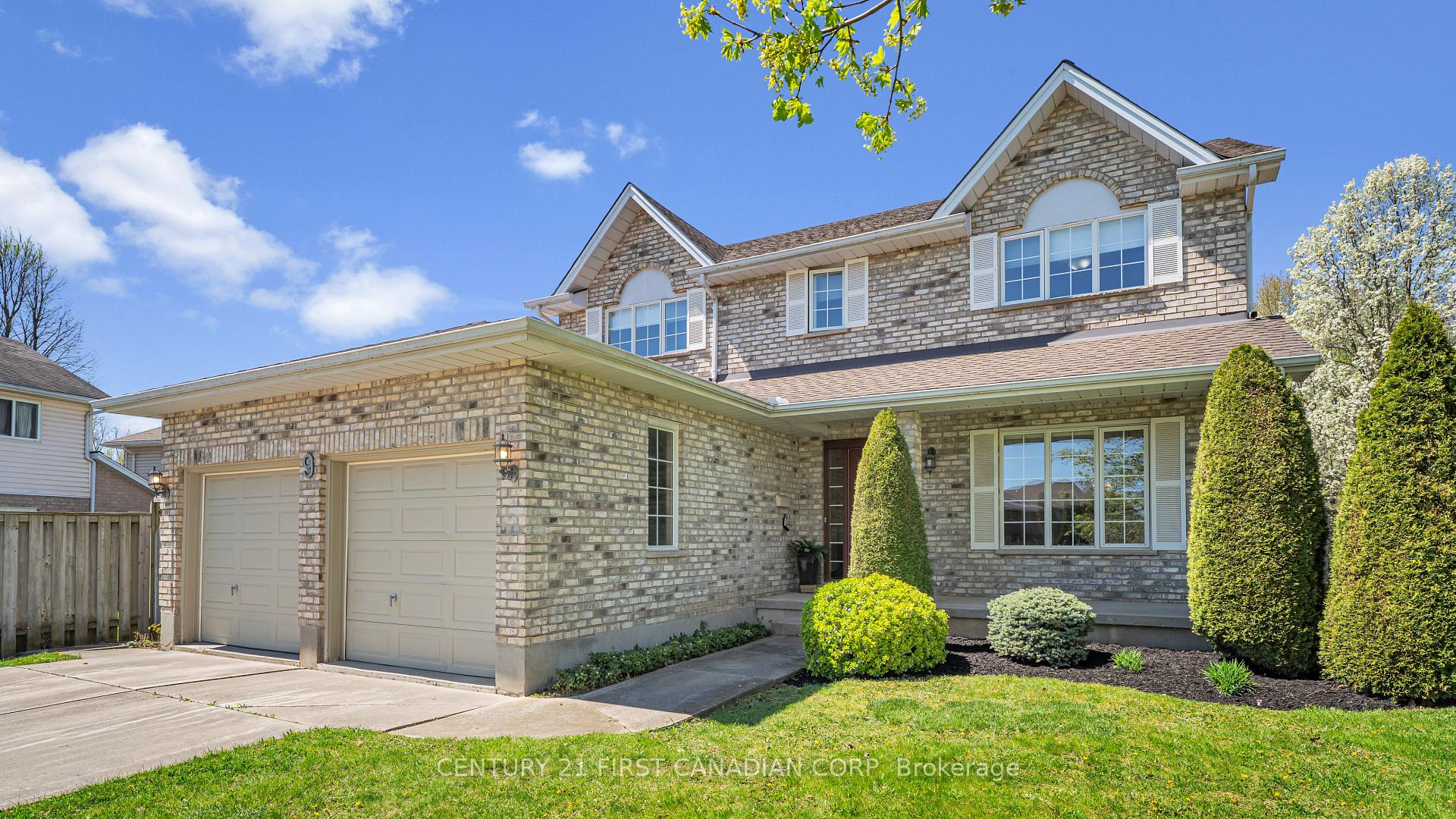 9 Deborah Drive, Strathroy Caradoc, ON N7G 4C2