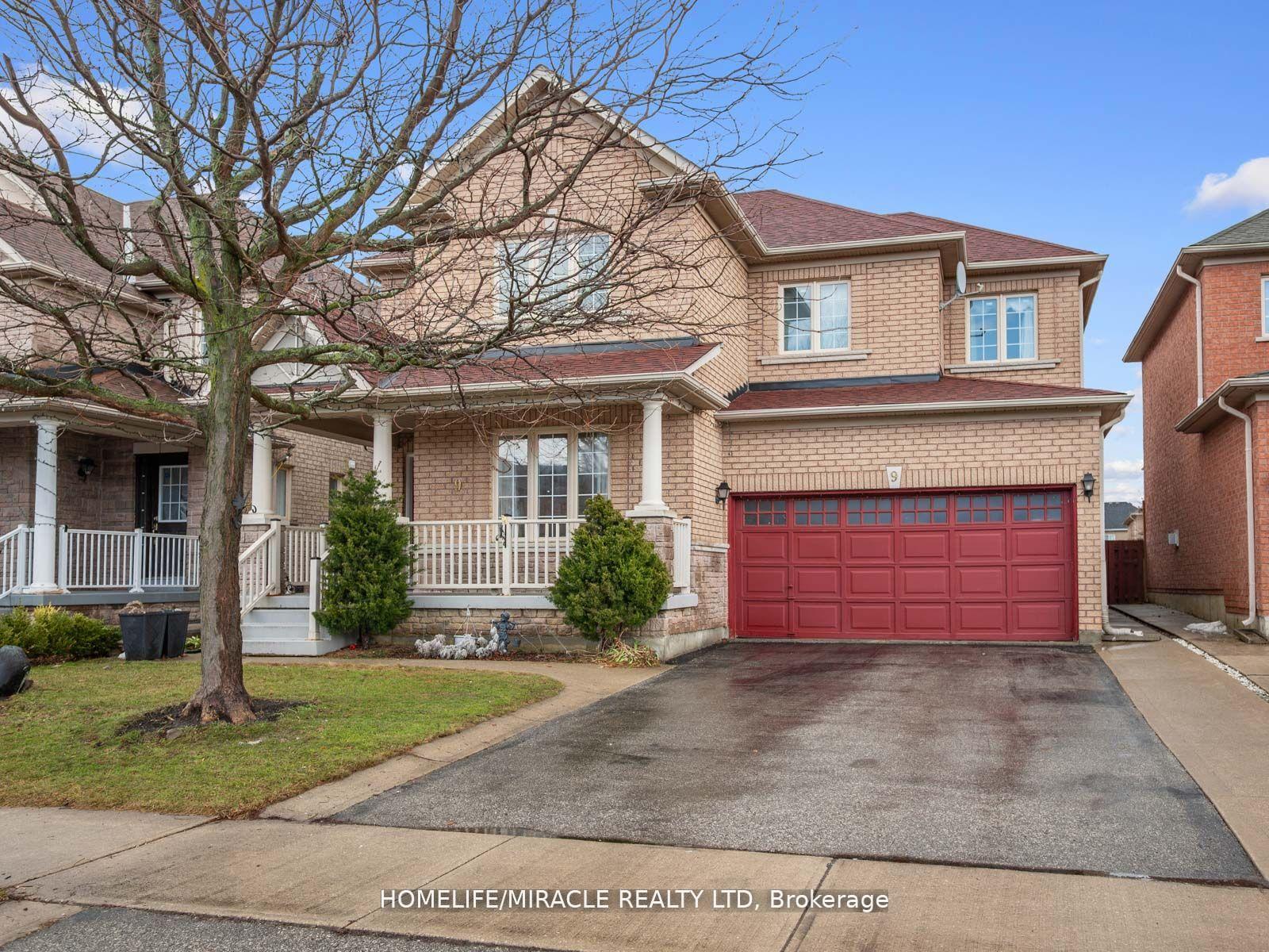 9 Hopecrest Place, Brampton, ON L6R 2V2