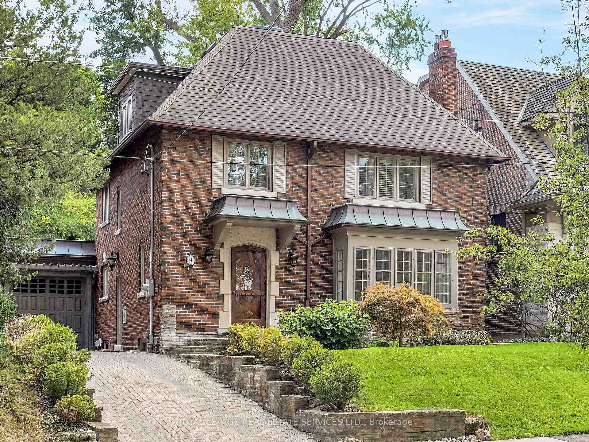 9 Kingsgarden Road, Toronto, ON M8X 1S7