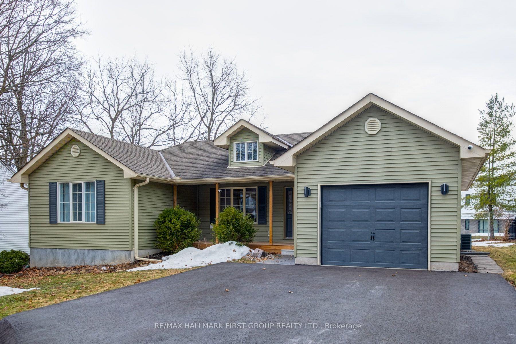 9 Middleton Drive, Peterborough, ON K9J 4Z1