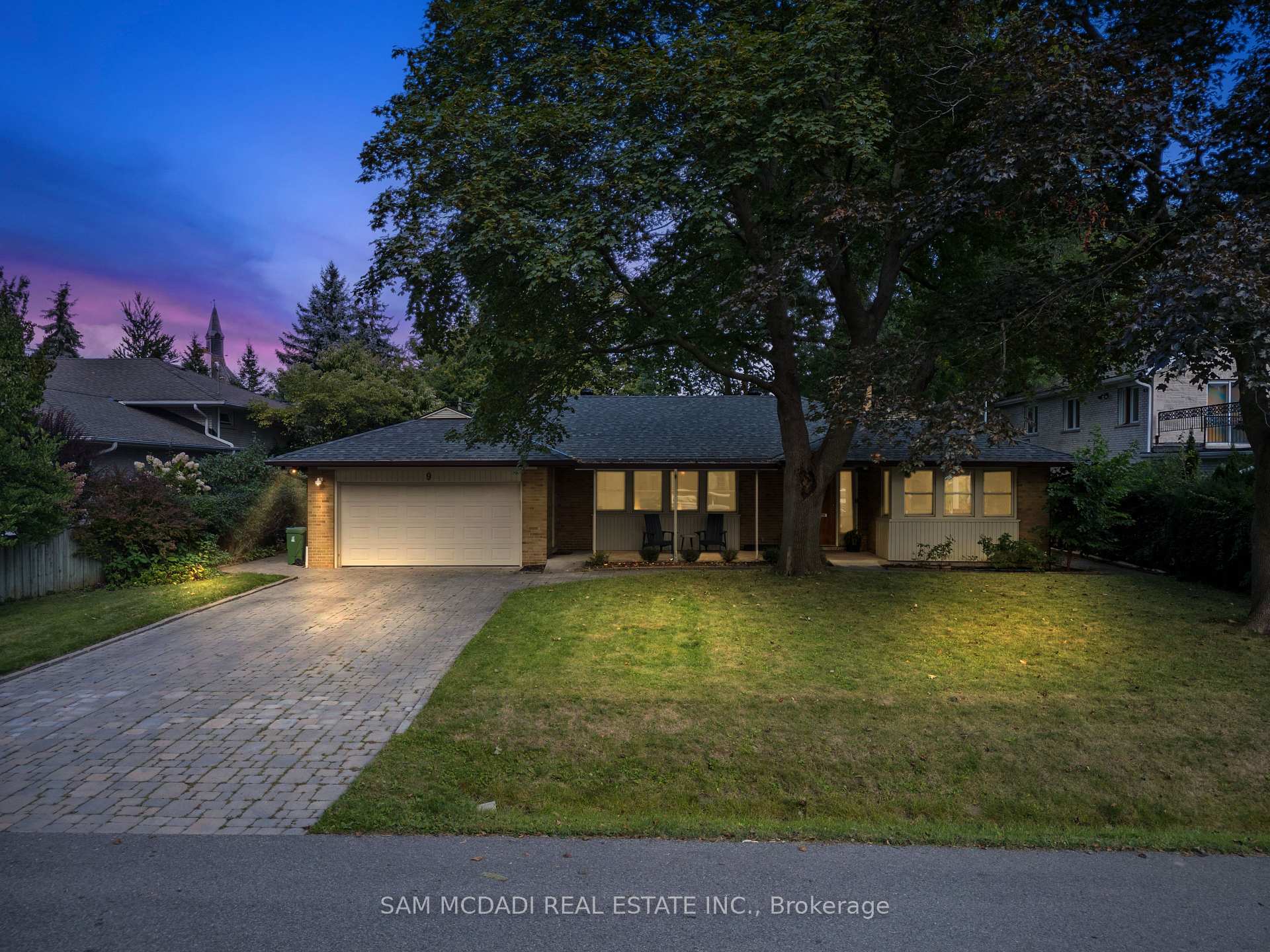 9 Palace Arch Drive, Toronto, ON M9A 2R9