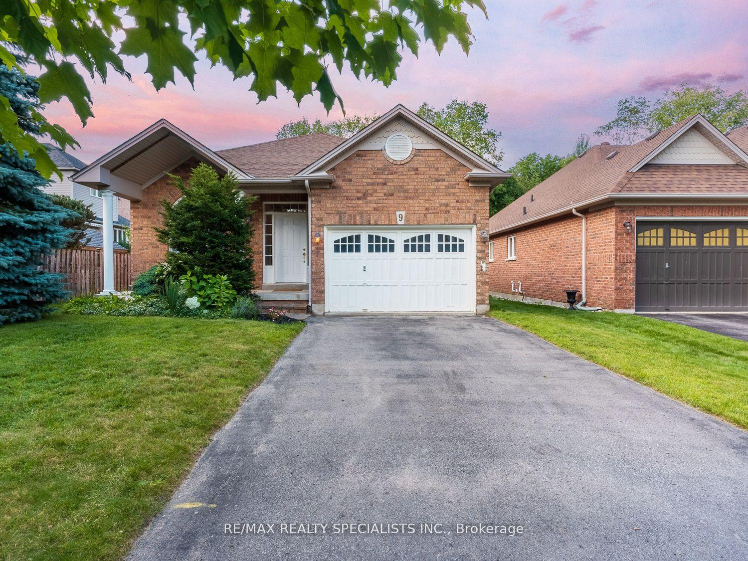 9 Putney Road, Caledon, ON L7C 1R4