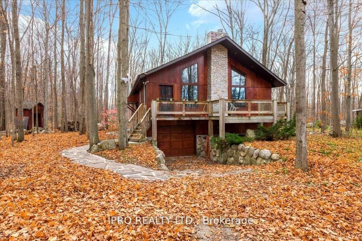 9 Raven Hill Drive, Tiny, ON L9M 0H8