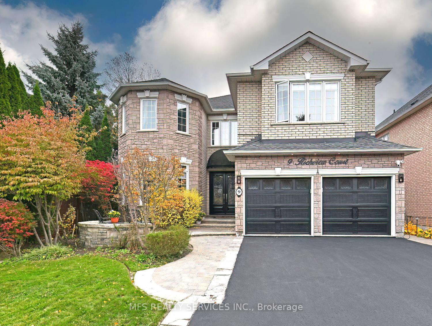 9 Richview Court, Markham, ON L3T 7S9