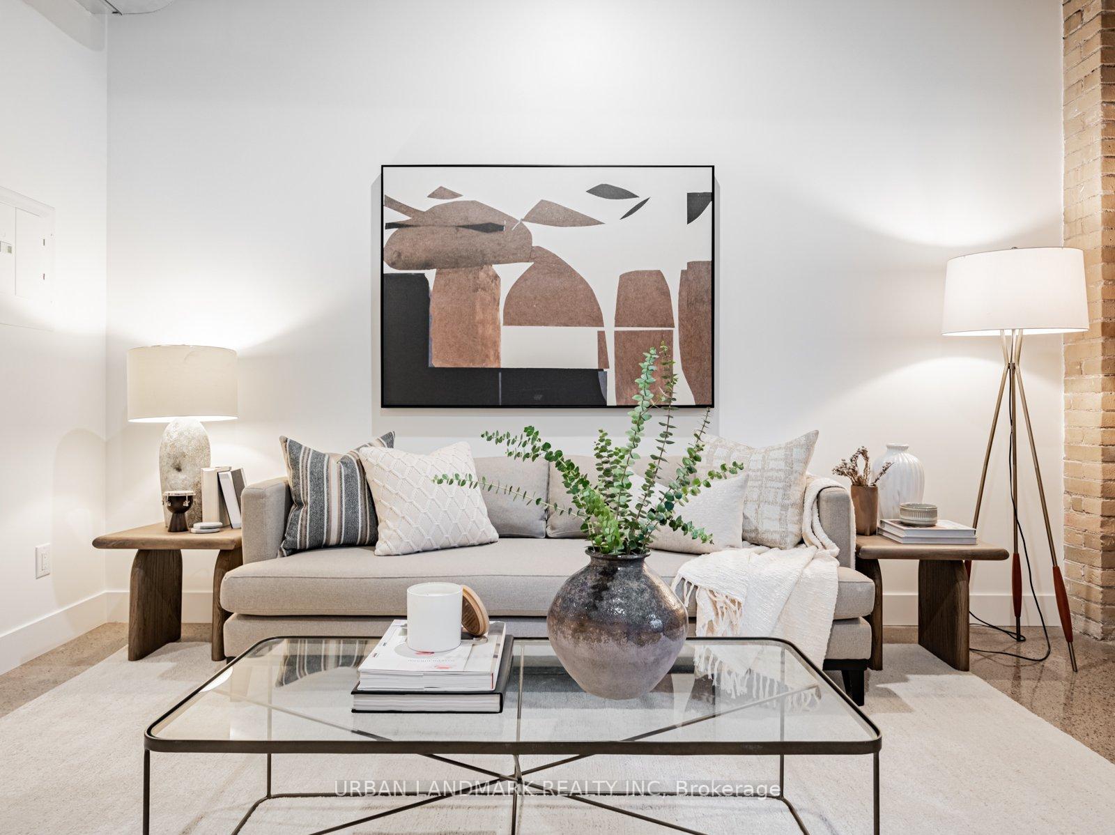 203 - 9 St Nicholas Street, Toronto, ON M4Y 1W5