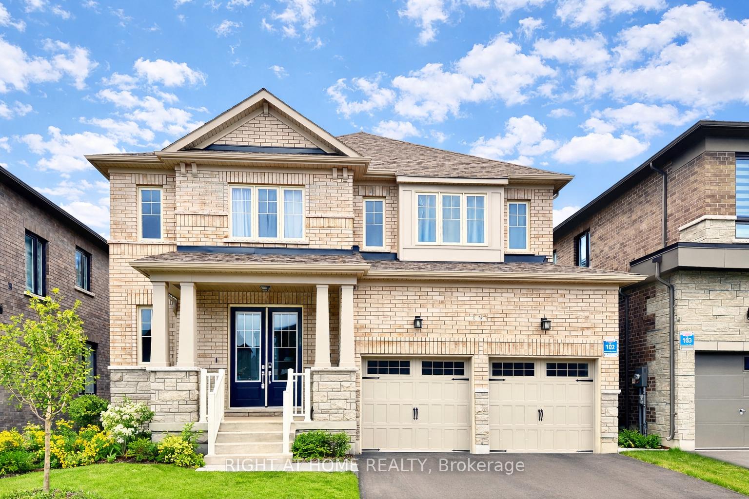 9 Sweet Cicely Street, Springwater, ON L9X 2E2