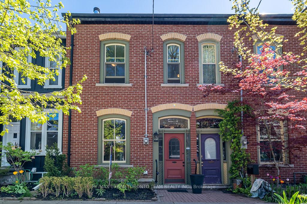 9 Sword Street, Toronto, ON M5A 3N3