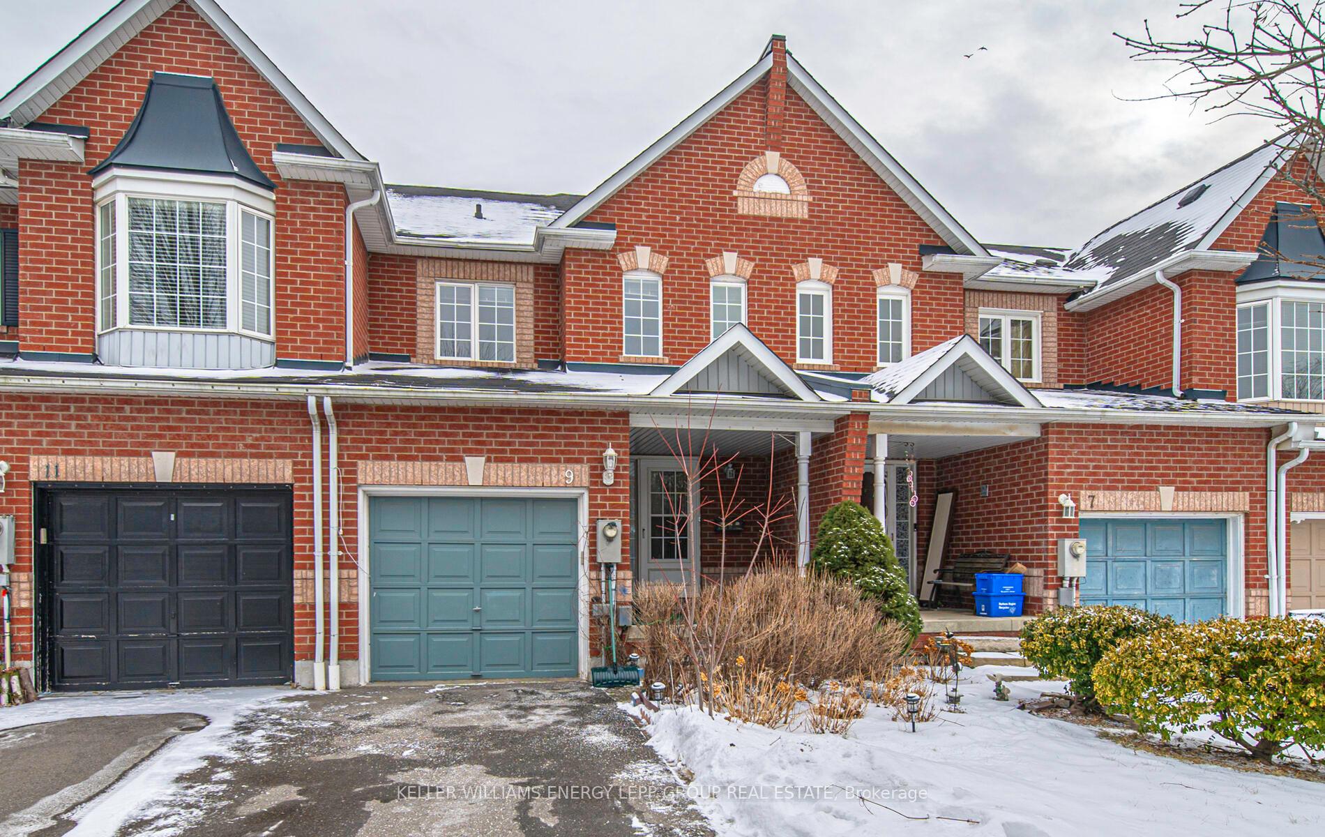 9 Threadgold Court, Whitby, ON L1P 1L9