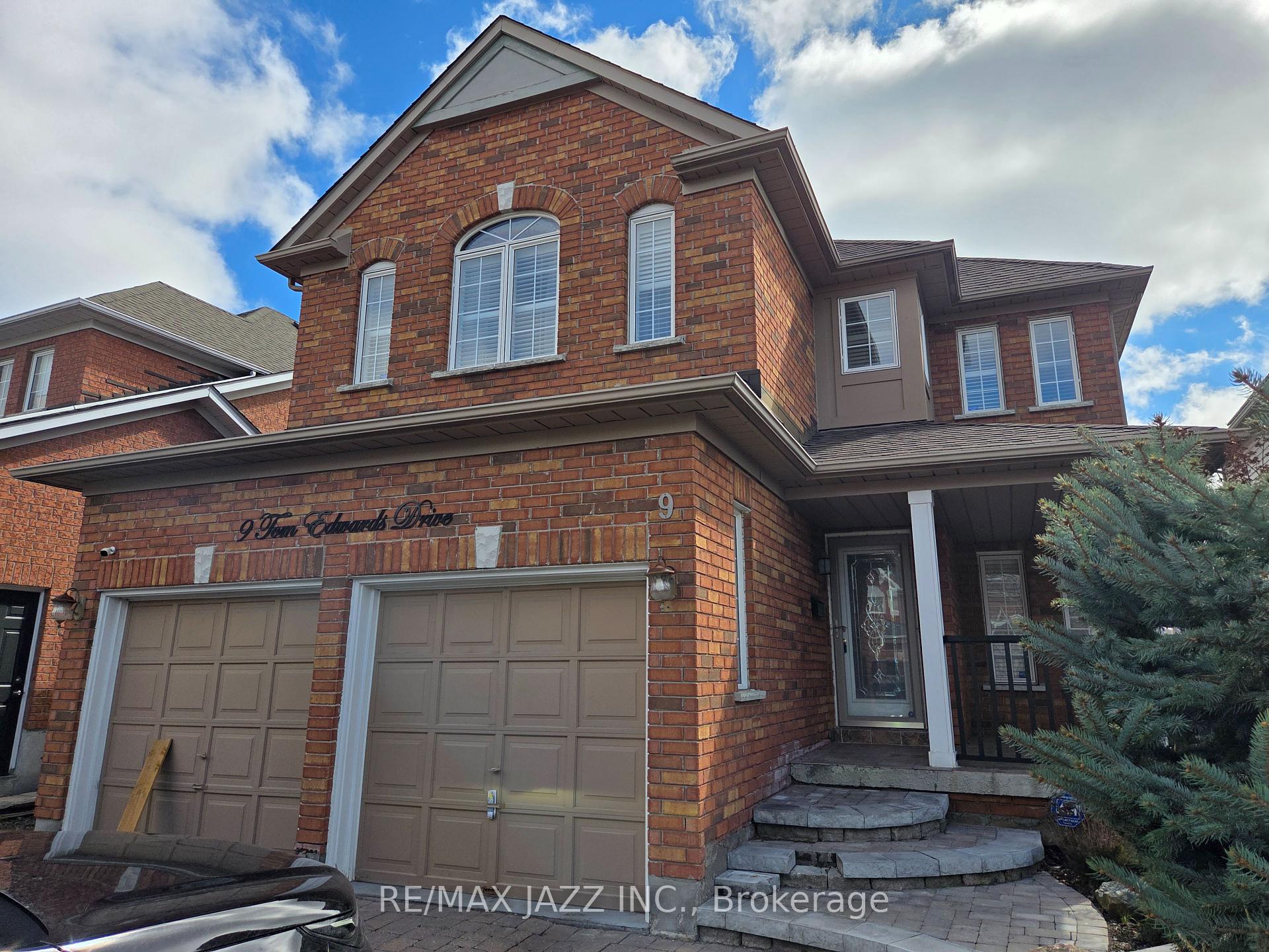 9 Tom Edwards Drive, Whitby, ON L1R 2R4