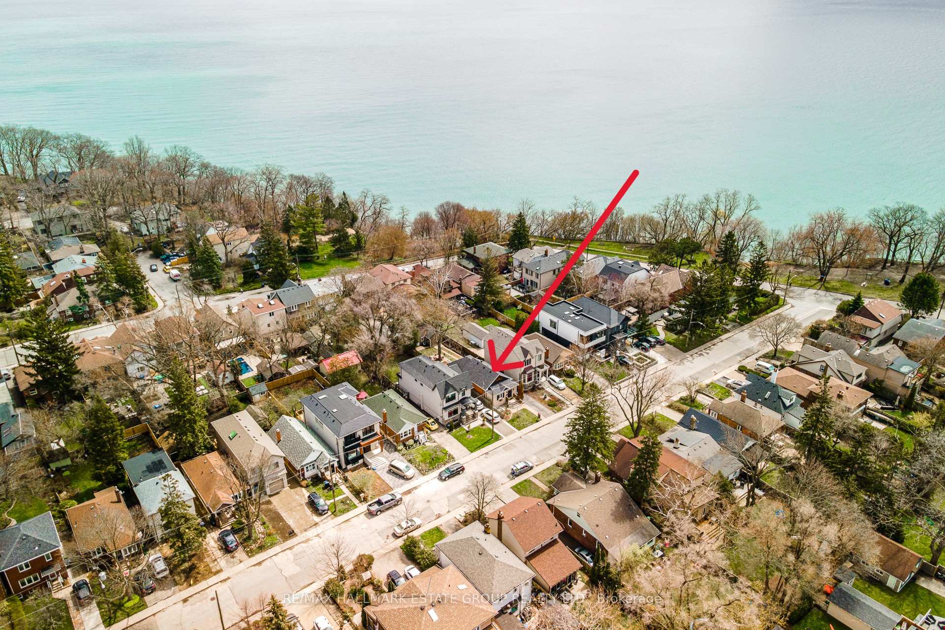 9 Valhalla Boulevard, Toronto, ON M1N 3B1