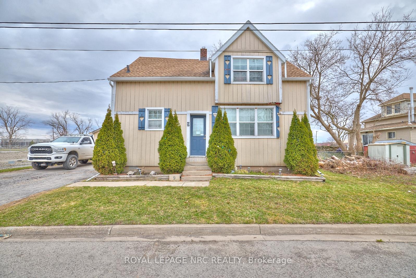 9 Waterloo Street, Fort Erie, ON L2A 3J6