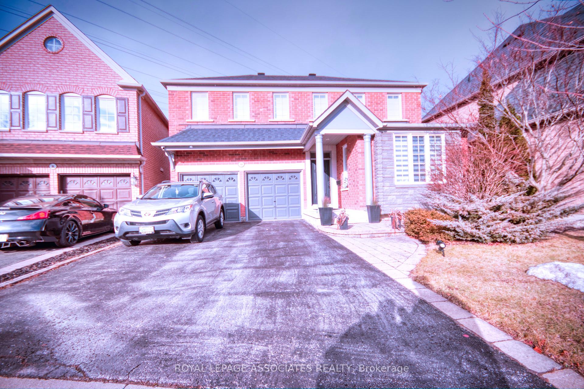 9 Welbourne Court, Ajax, ON L1T 4Y9