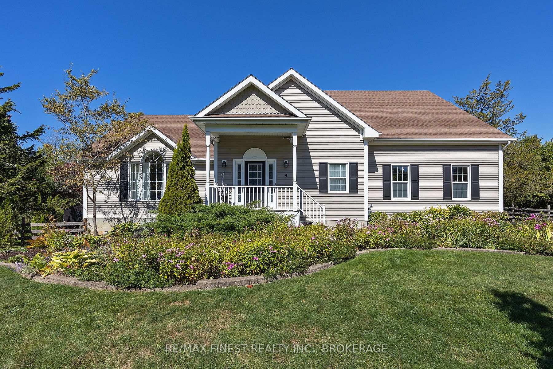 9 Wilmot Street, Kingston, ON K7L 4V1