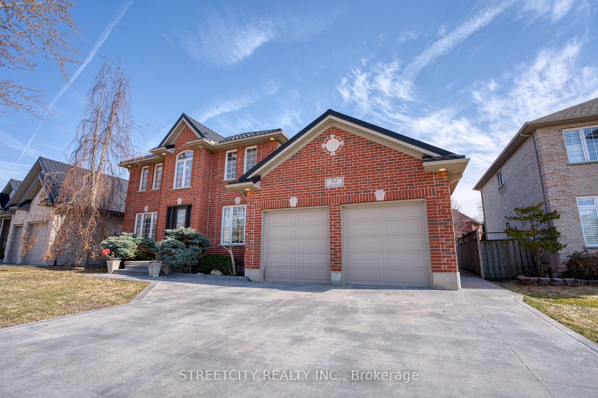90 Edgevalley Road, London, ON N5Y 5M7