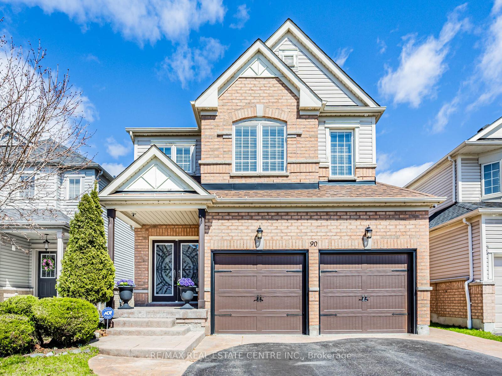 90 Solmar Avenue, Whitby, ON L1R 3G4
