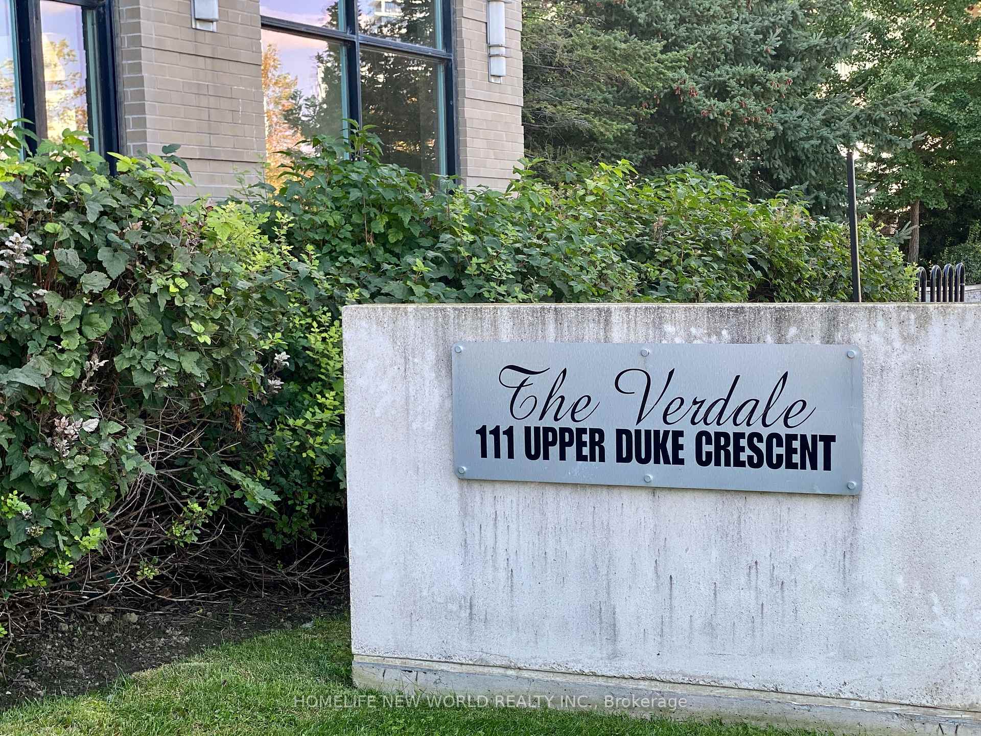 901 - 111 Upper Duke Crescent, Markham, ON L6G 0C8