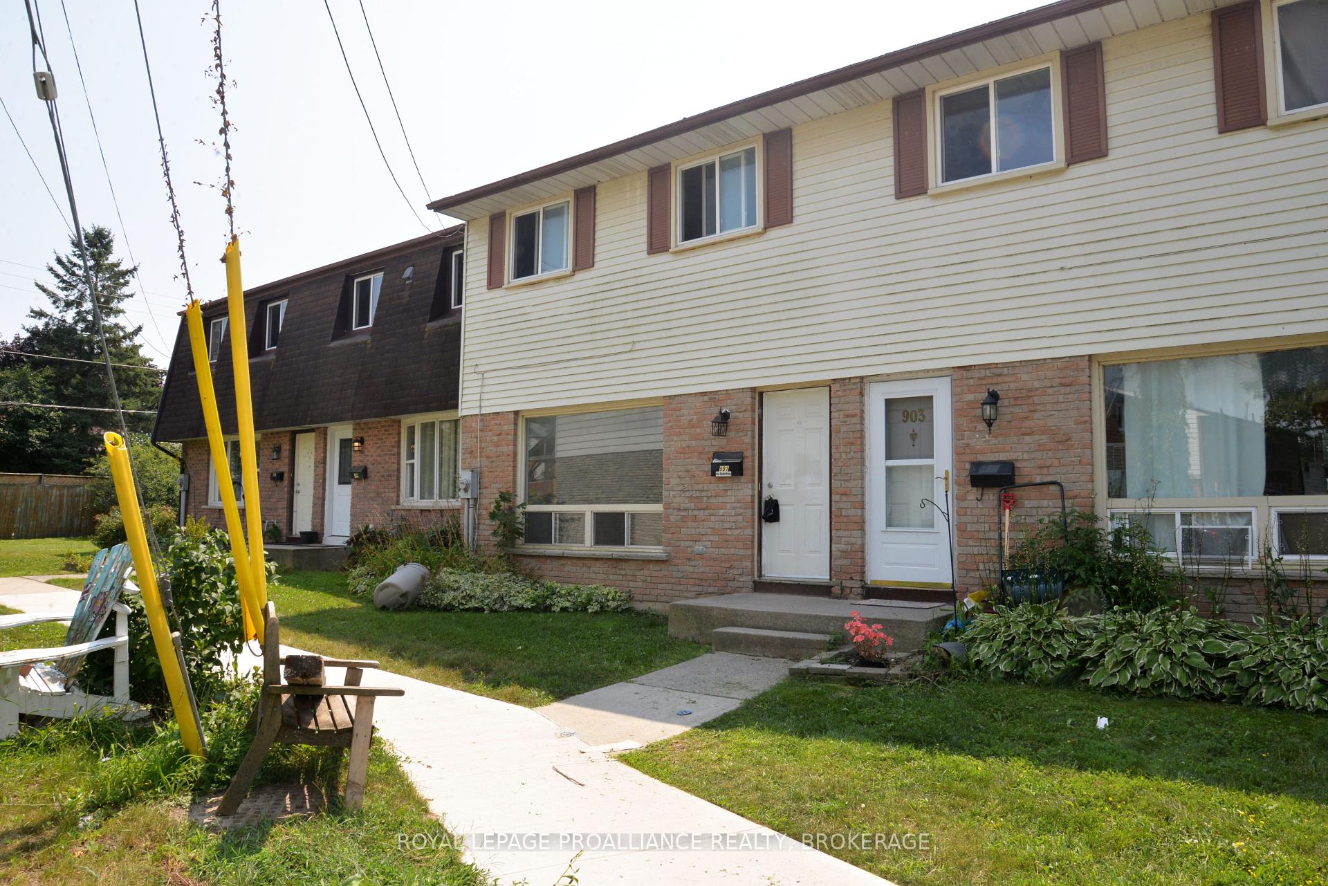 901 - 901 Oakview Avenue, Kingston, ON K7M 6V4