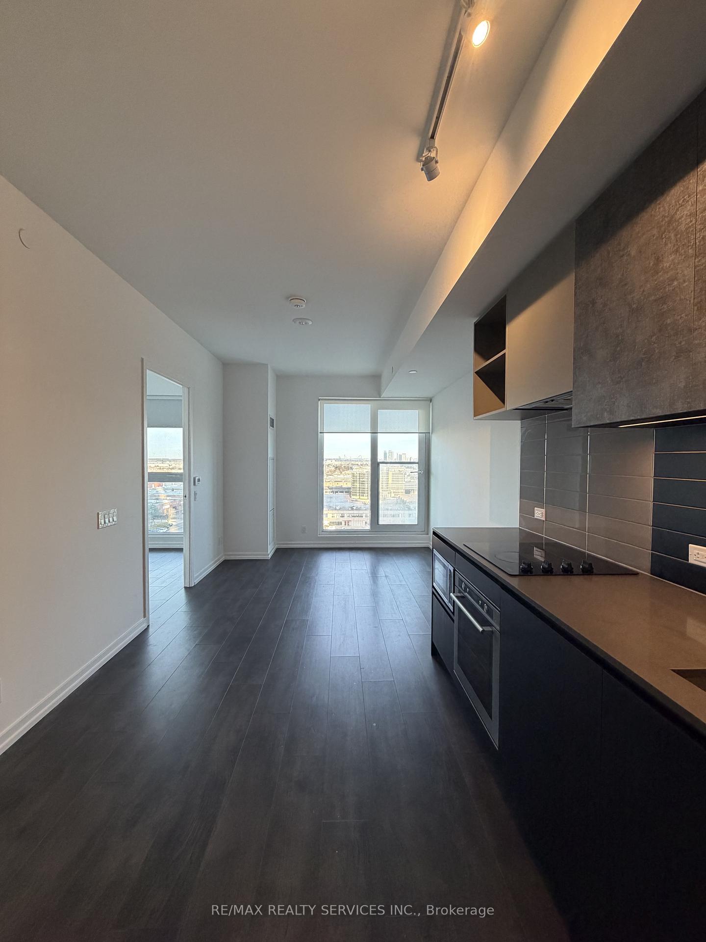 902 - 1000 Portage Parkway, Vaughan, ON L4K 0L1