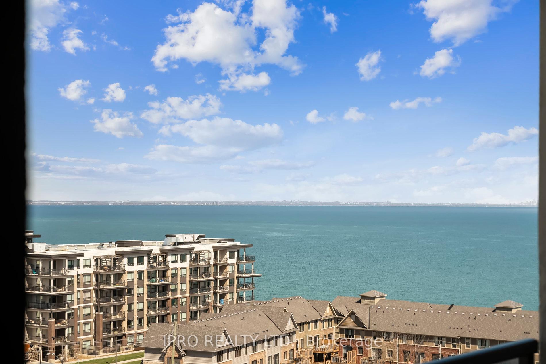 903 - 16 Concord Place, Grimsby, ON L3M 0J1